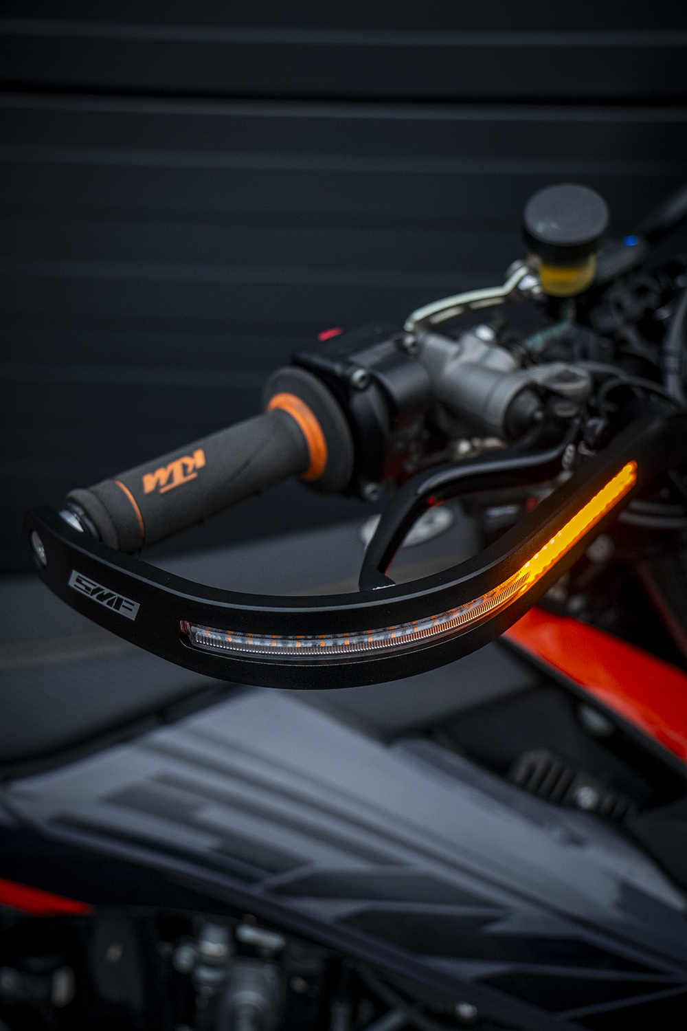 Supermoto handguards with integrated indicators - Supermofools